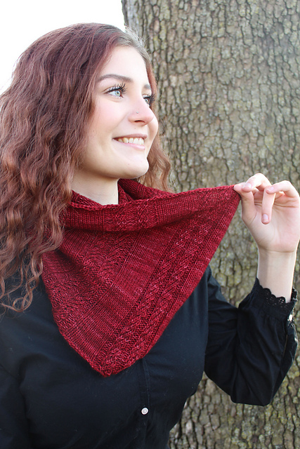 Ravelry: F957 Spiral Rib Cowl pattern by Sue Hilger