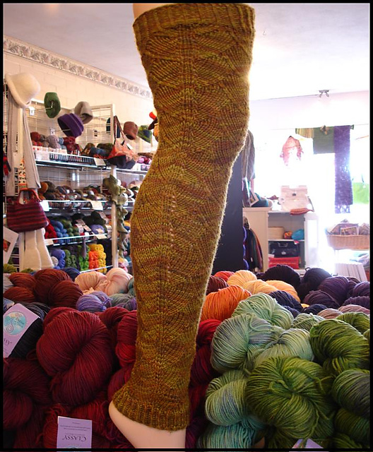 Ravelry: Dragonskin Legwarmers pattern by Becky Sumner