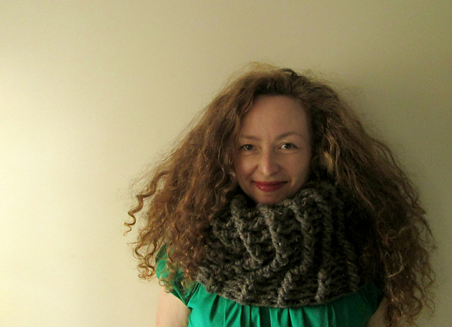 Ravelry: Sassenach Claire Outlander Crochet Cowl pattern by Polly Foo Foo