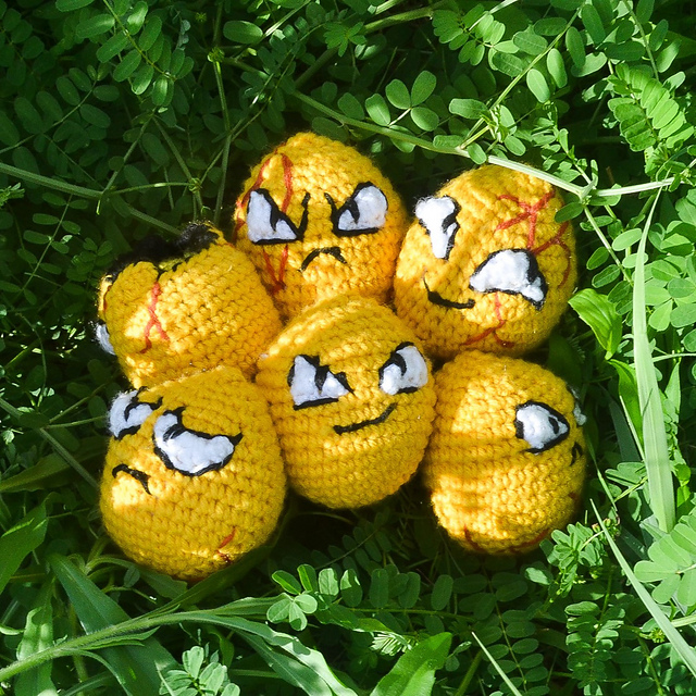 Ravelry: Exeggcute Amigurumi pattern by Vic Em