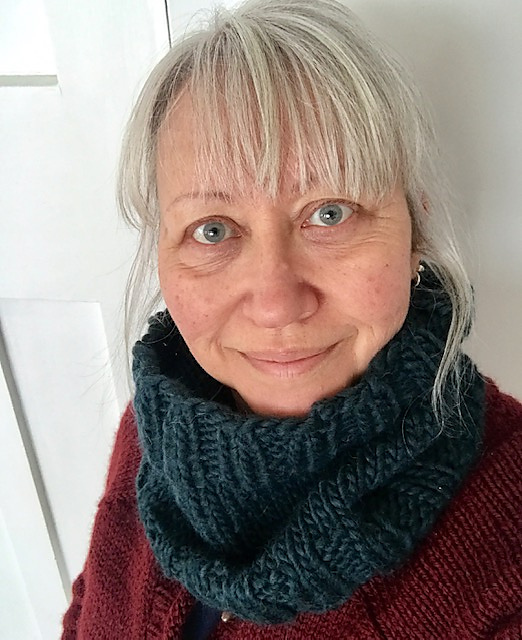 Ravelry: Quick Draw Cowl pattern by Darryl Rayner