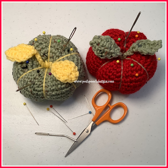 Ravelry: Tomato Pin Cushion pattern by Sara Sach