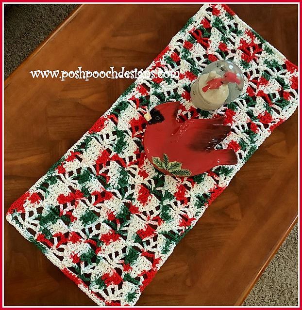 Ravelry: Pine Tree Table Runner pattern by Sara Sach