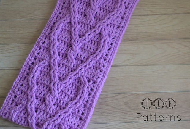 Ravelry: Cable hearts earwarmer pattern by TLH Patterns