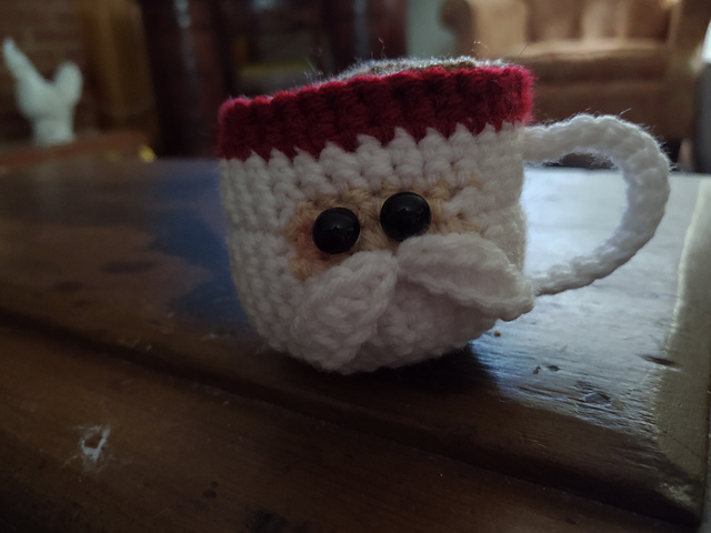 Ravelry: Santa Coffee Cup pattern by Brendas Knots n Loops