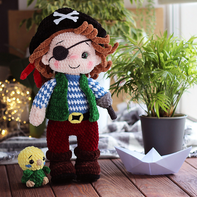Ravelry: Pirate doll with parrot pattern by Ekaterina Sidorova