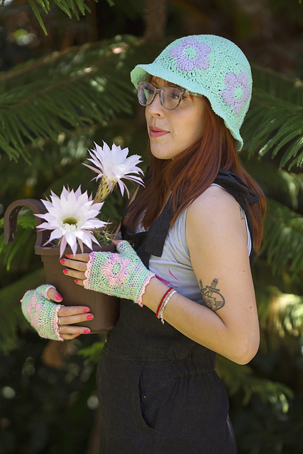 Ravelry: Apple blossom bucket hat pattern by Katherine Smart