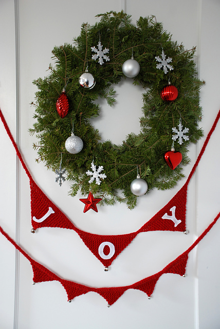 Ravelry: JOY garland pattern by Kathleen Dames