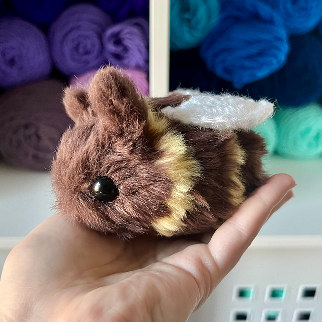 Ravelry: Itty Bitty Bee pattern by Kylie Cummings