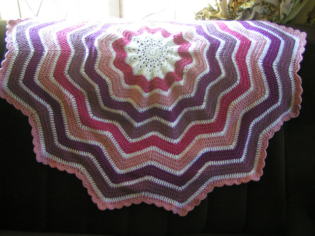 Ravelry: Gentle Waves Round Ripple pattern by Michelle Rhodes