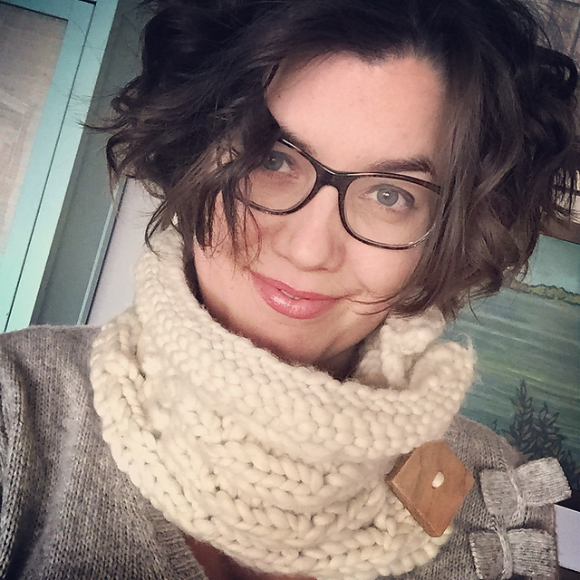 Ravelry: The Lesley Cowl pattern by Rebecca Levan