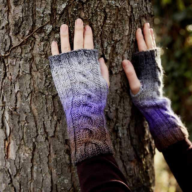 Ravelry: R0458 Agando Mitts pattern by Regia Designteam