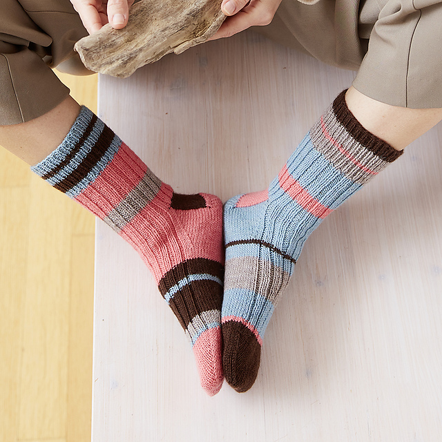 Ravelry: R0483 Odd Socks pattern by Erika Knight