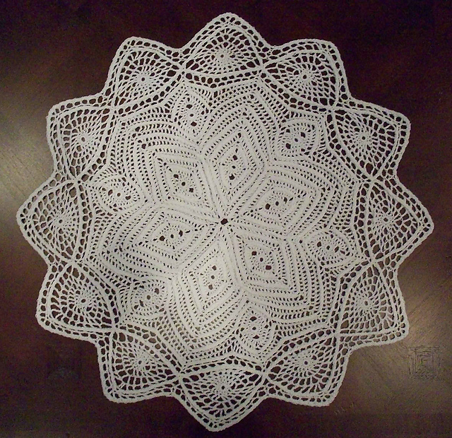 Ravelry: Ribbed Star Doily pattern by Richard Sechriest