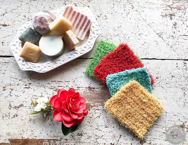 Ravelry: Big and Thick Dish Scrubby pattern by RaeLynn Endicott