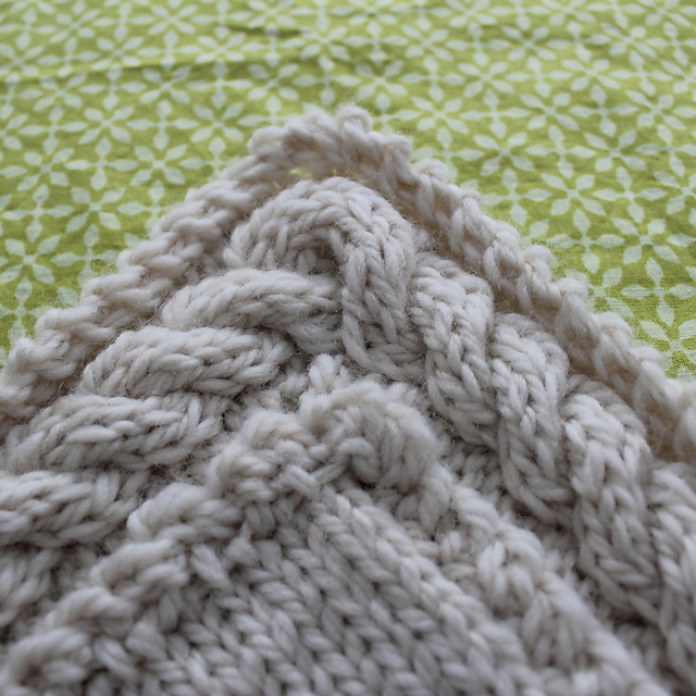 Ravelry: Continuous Cable Border pattern by Rachael Rabbit