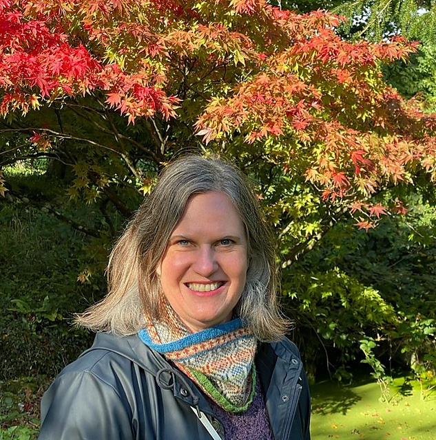 Ravelry: Lanercost Cowl Autumn pattern by Rachael Sterrett