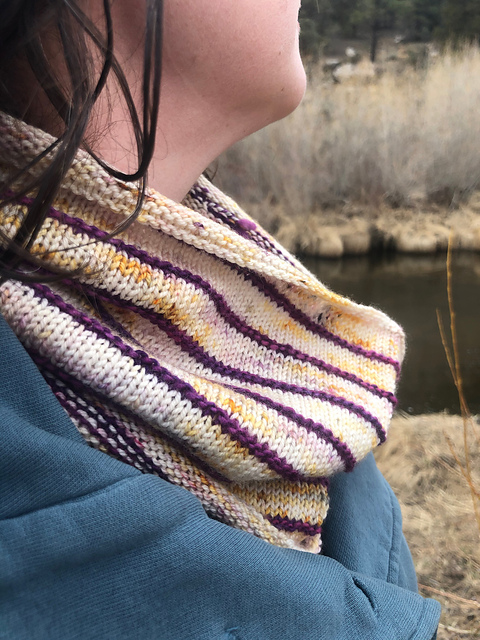 Ravelry: Any Gauge Cowl pattern by Rachel Roden