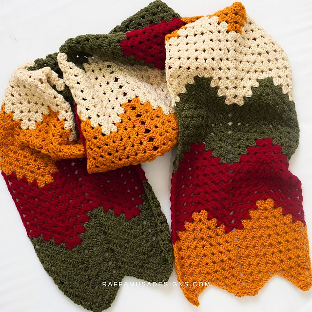 Ravelry: Granny Ripple Scarf pattern by Raffaella Tassoni