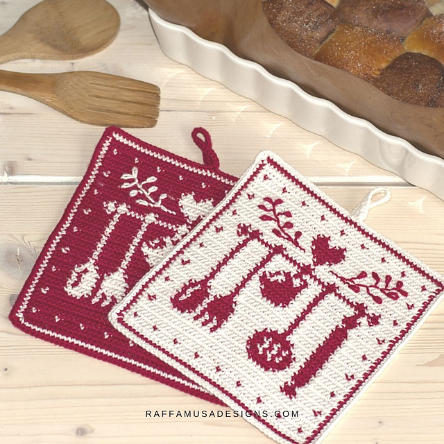 Ravelry: Nana's Kitchen Tapestry Potholder pattern by Raffaella Tassoni