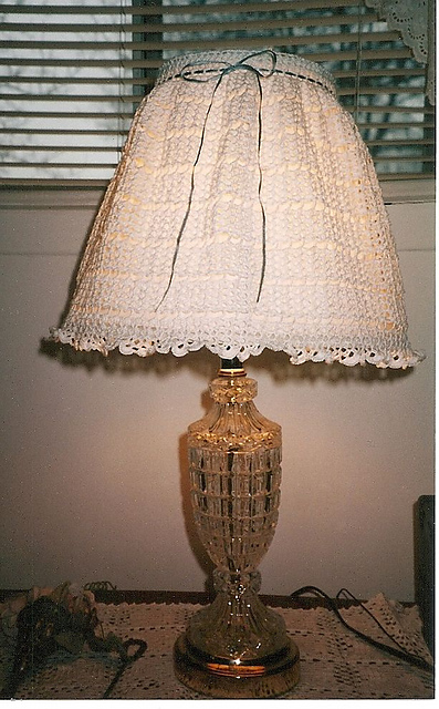 Ravelry: Dainty Lampshade Cover pattern by Sara Jenny