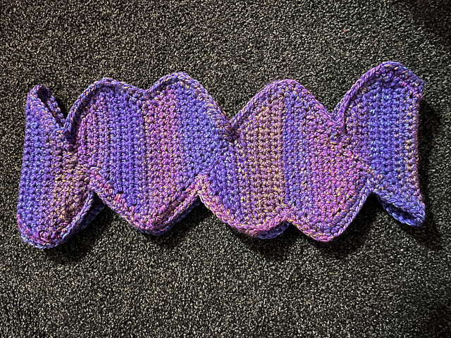 Ravelry: Heather cowl pattern by Jessica Boddis