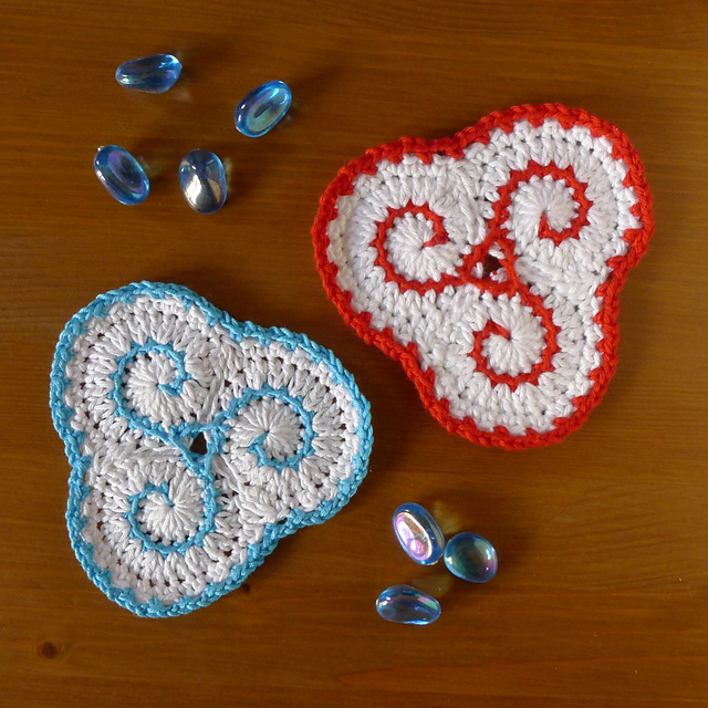 Ravelry: Triskelion Celtic Coaster 1 pattern by Rainbow Junkie