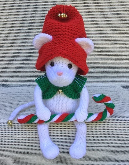 Ravelry: Christmas Mouse pattern by Lorraine Pistorio
