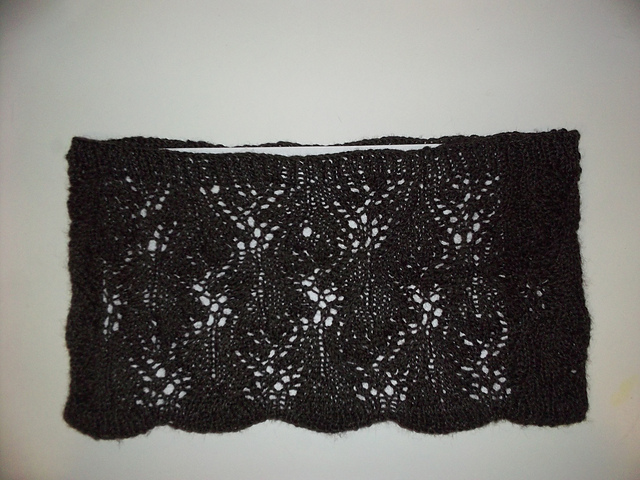 Ravelry: RamonaAnne's Lacy Cowl I