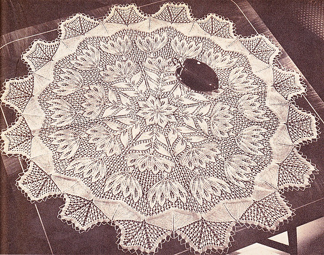 Ravelry: Grand napperon pattern by Herbert Niebling