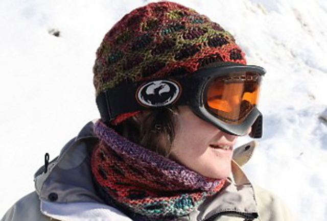 Ravelry: Newfie Hat & Cowl pattern by Ram Wools Yarn Co-op