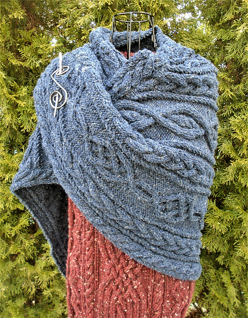Ravelry: Fiona pattern by RavenstitchStudio