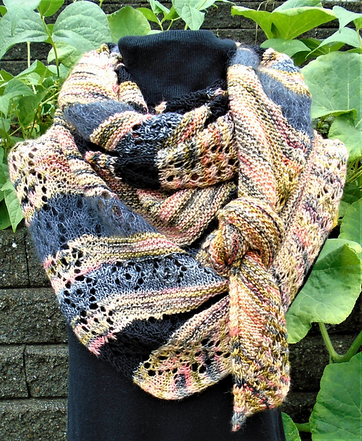 Ravelry: Harvest Moon pattern by RavenstitchStudio
