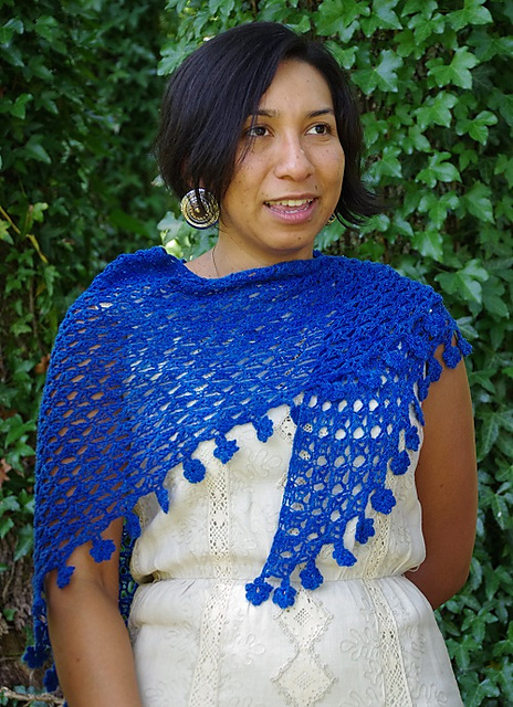 Ravelry: Forget-Me-Knot Shawl pattern by Laurinda Reddig
