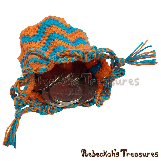 Ravelry: Chevron Coin Purse pattern by Rebeckah Ferger