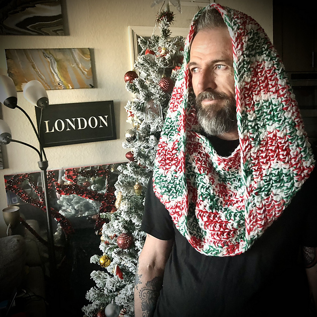 Ravelry: Holiday Snood pattern by Sudeep Rao