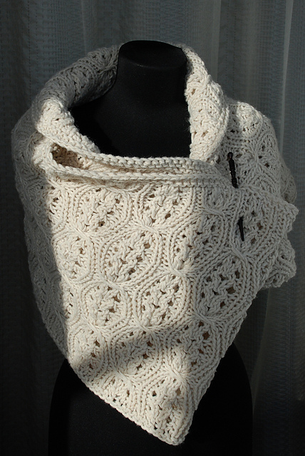 Ravelry: Red-moresque's Cabernet Infinity Scarf