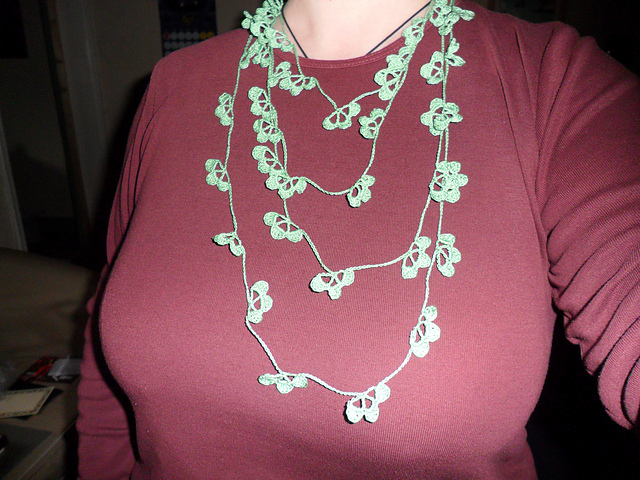 Ravelry: Linen Lariat pattern by Jolanta Beinarovica