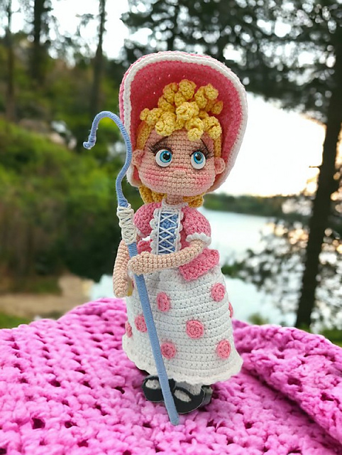 Ravelry: Pretty Shepherdess pattern by RedBunny Crochet