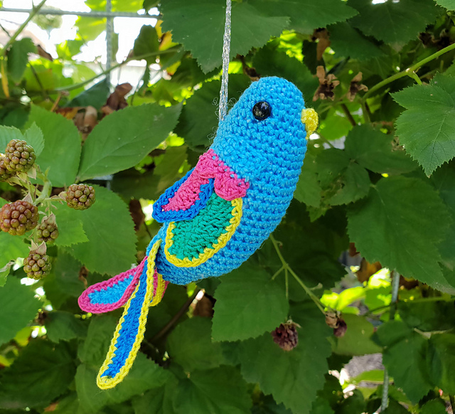 Ravelry: Amazona Parrot pattern by Louise Kendall
