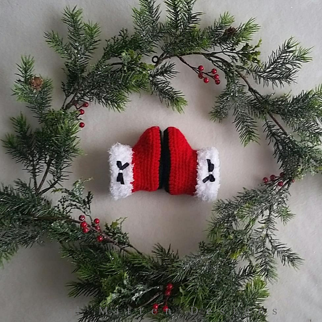 Ravelry: Santa Baby Boots pattern by Red Mitten Designs