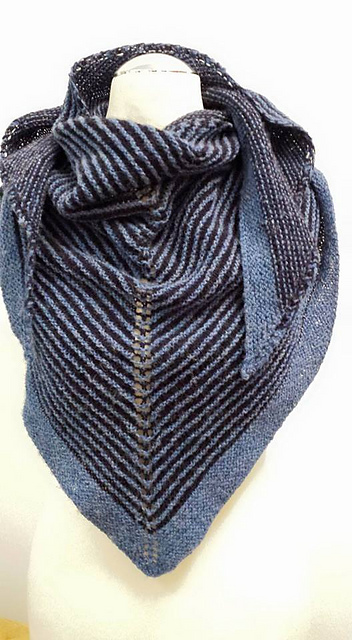 Ravelry: Skudderia's Blue Shadow Shawl