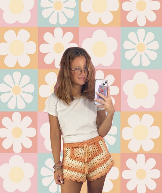 Ravelry: seventies short pattern by Regine Elias