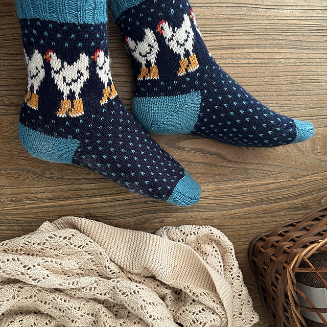 Ravelry: Rainy chicken socks pattern by Renarde Endormie