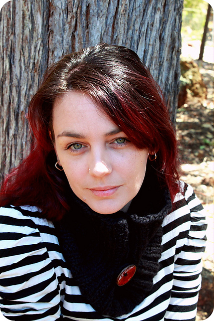 Ravelry: Big Button Cowl pattern by The Restless Knitter