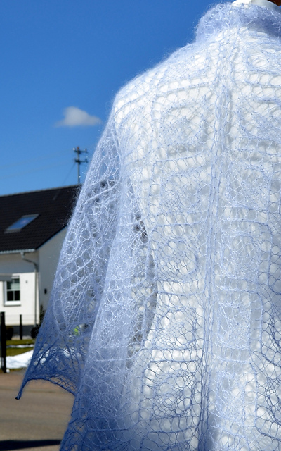 Ravelry: Rewda's Go Fly a Kite Shawl