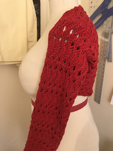 Ravelry: Sleeve Shrug pattern by Shannon Mullett-Bowlsby