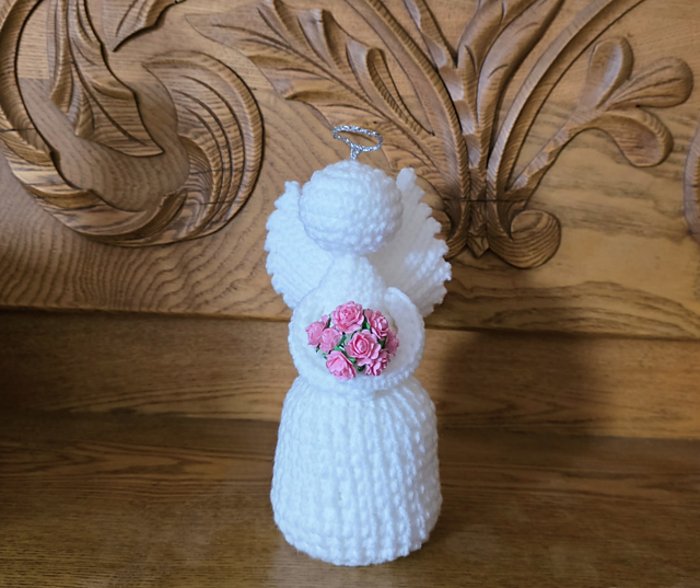Ravelry: Thinking of You Angel pattern by Rhondda Mol (Oombawka Design)