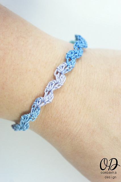 Ravelry: Ocean Waves Summer Bracelet pattern by Rhondda Mol (Oombawka ...