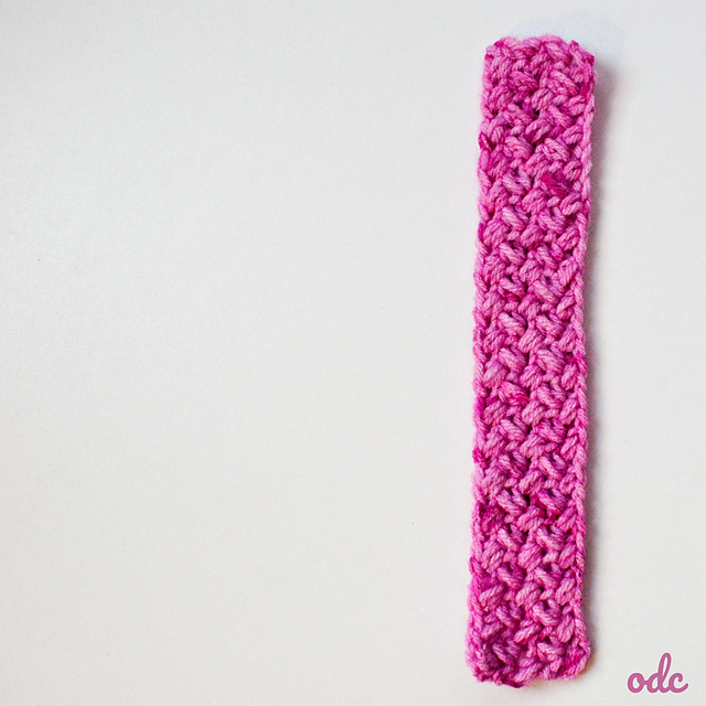 Ravelry: Baby Bean Bookmark pattern by Rhondda Mol (Oombawka Design)